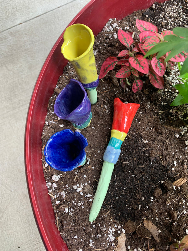 Pollinator Drinking Stations - A Mineral Love Affair